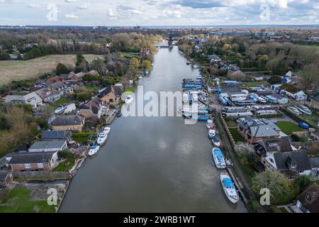 Aerial view of the River Thames at Runnymede, Surrey, England, UK Stock ...