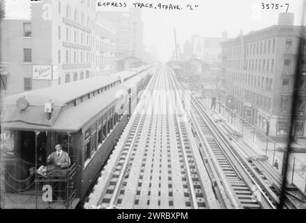 9th Ave. 'L', Photograph shows the express tracks of the Ninth Avenue ...
