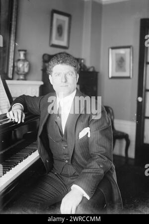 Martinelli, Photo shows opera singer Giovanni Martinelli (1885-1969 ...