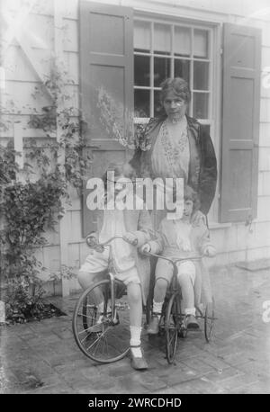 Louise Homer, Photograph shows contralto opera singer Louise Dilworth ...
