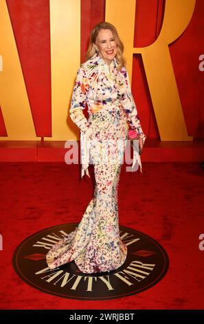 Catherine O'Hara attends the Vanity Fair Oscar Party at Sunset Tower in ...