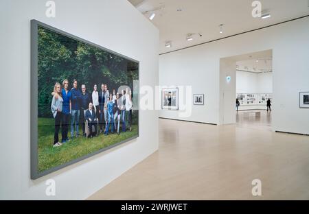 Iglesias Family, San Sebastian, 2015, Family Portraits, Thomas Struth ...