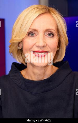 Petra Gerster in der ARD-Talkshow maischberger im Studio Berlin ...