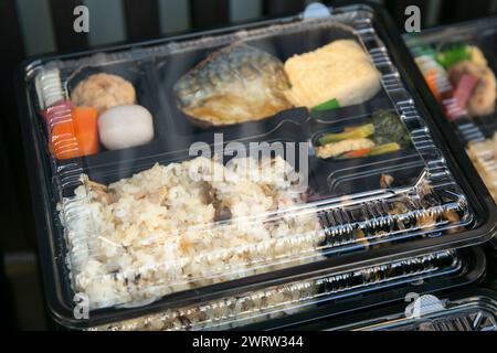 Japanese fresh fish box includes the best selections from the morning's ...