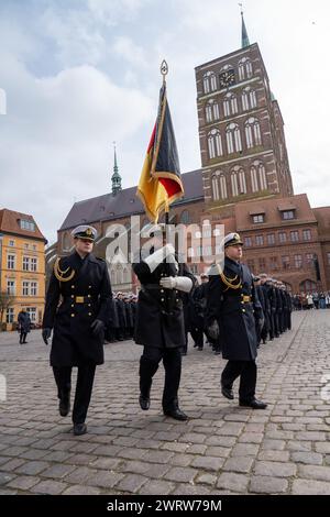 Stralsund, Germany. 14th Mar, 2024. Bundeswehr recruits stand in the ...