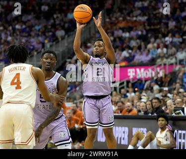 Kansas State guard Tylor Perry (2) drives under pressure from Villanova ...