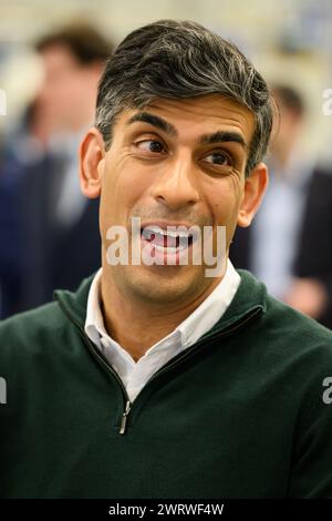 Prime Minister Rishi Sunak with Rolls-Royce Group President Chris ...