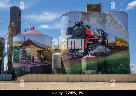 Decorated grain silos at Colbinabbin - part of the silo art trail ...