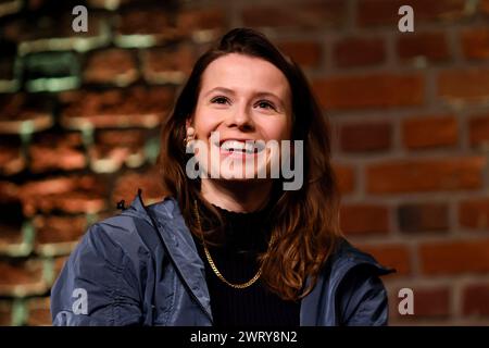 Luisa Neubauer, Klimaaktivistin bei Fridays for Future, gemeinsam mit ...