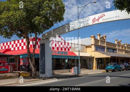 Tanunda, town in the Barossa Valley and 1918 bistro and grill ...