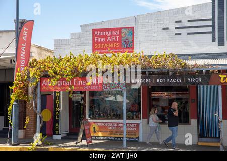 Aboriginal art and souvenirs store in Tanunda town centre, Barossa ...