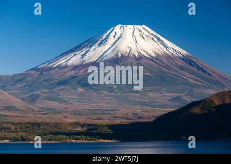 Mount Fuji, Motosuko lake, Motosuko Observation Park, Minobu-cho ...