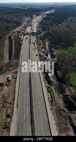 Workman on the section of the M25 between Junctions 10 and 11, in ...