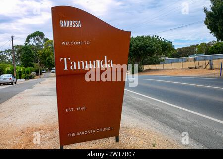 Tanunda in the Barossa Valley, brown metal welcome to Tanunda sign by ...