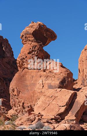 Valley of Fire State Park, balanced rock boulder, Nevada Stock Photo ...
