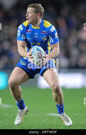 Lachie Miller of Leeds Rhinos in the pre-game warm up during the Hull ...