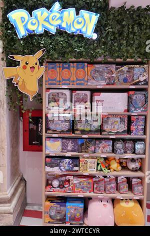 POKEMON GAME BOXES ON DISPLAY INSIDE THE HAMLEYS TOY STORE Stock Photo ...