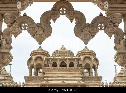 Ornate limestone Hindu temple Shri Vallabh Nidhi Mandir in Alperton ...
