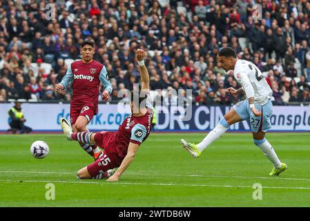 Morgan Rogers of Aston villa shoots leading to his first goal during ...