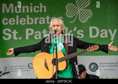 Johnny Logan, irischer Sänger, Auftritt beim St. Patrick s Day in ...