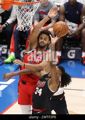 New Orleans Pelicans forward Jeremiah Robinson-Earl (50) handles the ...