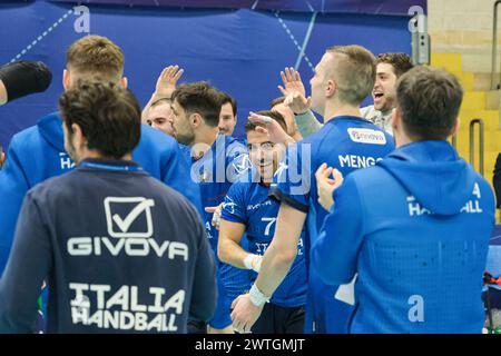 Pescara, Italy. 17th Mar, 2024. Simon Ooms of Belgium (R) and Marco ...