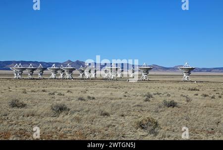 Large antenna pointing upwards - Very Large Array, New Mexico Stock ...