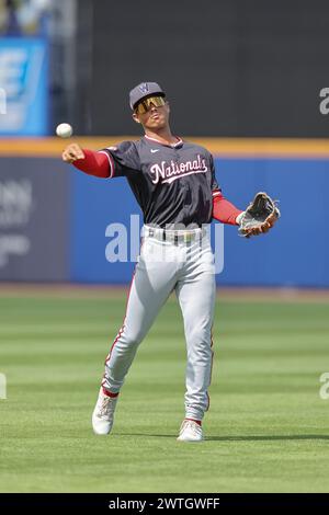 Port St Lucie, FL: Washington Nationals pitcher Travis Sykora (50 ...