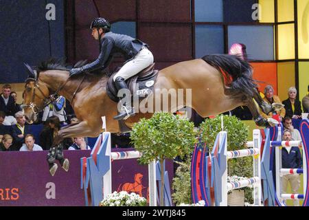 Julien ANQUETIN (FRA) riding BLOOD DIAMOND DU PONT wins the Saut-Hermès ...