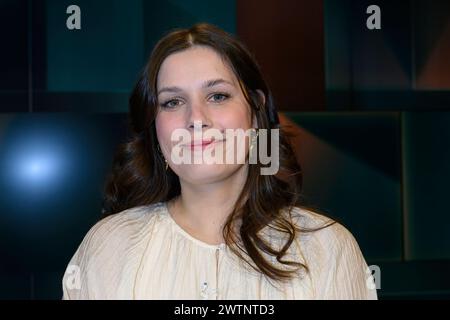 Tara-Louise Wittwer - WasTaraSagt - Autorin, Kulturwissenschaftlerin ...