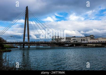 Marine Way bridge spans the Marine Lake at southport Stock Photo - Alamy