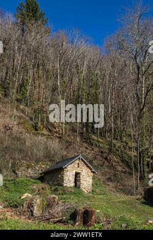 Vue hivernale ensoleillée des terrasses de la Bontat Stock Photo - Alamy