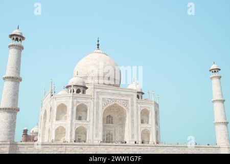 Famous Taj Mahal panorama, front view, Agra, India Stock Photo - Alamy