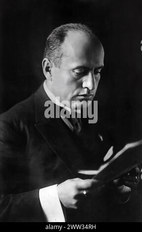 1927 , Rome , ITALY : the Fascist Duce Benito MUSSOLINI in uniform of ...