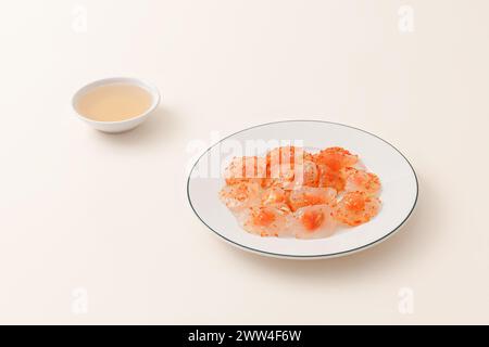 Banh bot loc, Chewy tapioca starch dumplings with shrimp , Vietnamese ...