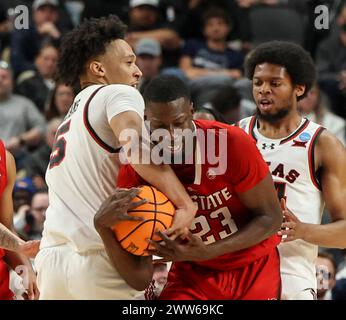 Texas Tech forward Darrion Williams (5) goes for a field goal during ...
