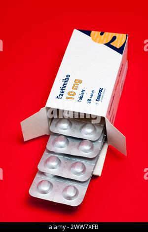 Box of 28 Ezetimibe 10mg Tablets on a Red Background Stock Photo - Alamy