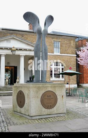 Woolwich, London. The Dial Arch historic old pub sign and birthplace of ...