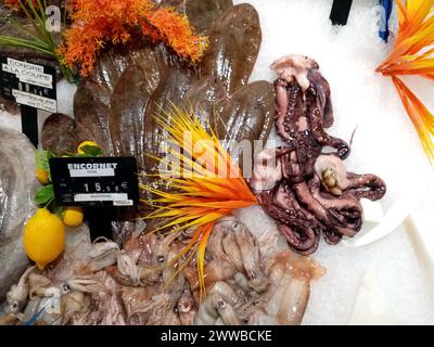 Food department fishmonger Stock Photo - Alamy