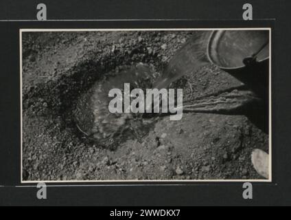 Description: New system. Demonstration of water-holding capacity of ...