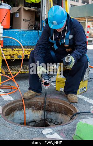 Constructionworker with manhole New York City, USA. Caucasian ...
