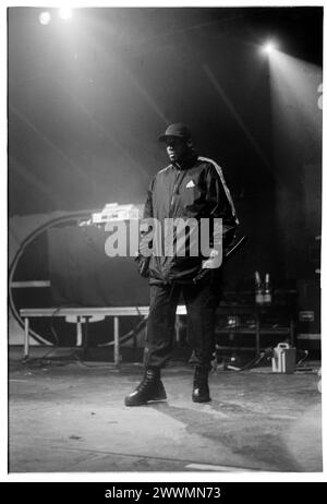 PUBLIC ENEMY, CONCERT, 2000: Chuck D of Public Enemy playing at ...