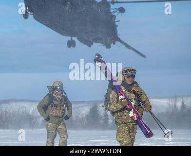 A UH-47 helicopter with the 160th Special Operations Aviation Regiment ...