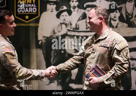 Soldiers assigned to the Military Intelligence Readiness Command and U ...