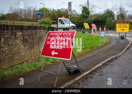 Bilingual welsh english diversion and road closed signs on street ...