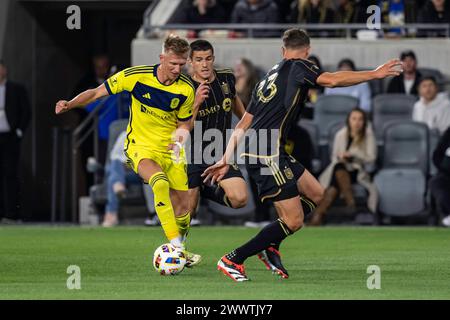 Nashville SC forward Sam Surridge (9) moves the ball against Seattle ...