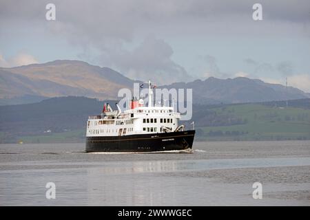 HEBRIDEAN PRINCESS transiting the RIVER CLYDE to GLASGOW and passing ...