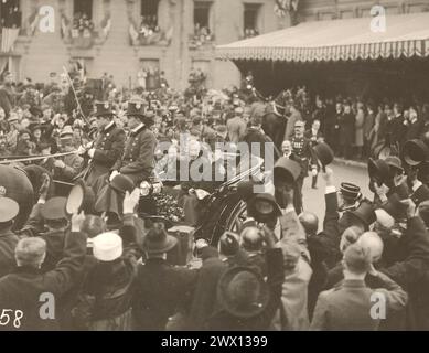 President Wilson and President Poincaire leaving the railroad station ...