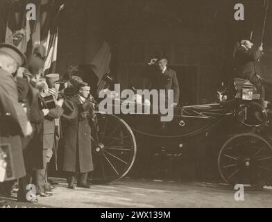 President Wilson arriving at a railroad station in Rome, Italy. Photo ...