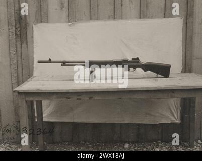 Browning automatic rifle without magazine ca. 1918 Stock Photo - Alamy